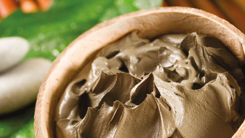 Le proprietà curative dell'argilla: per una pelle radiosa e pulita